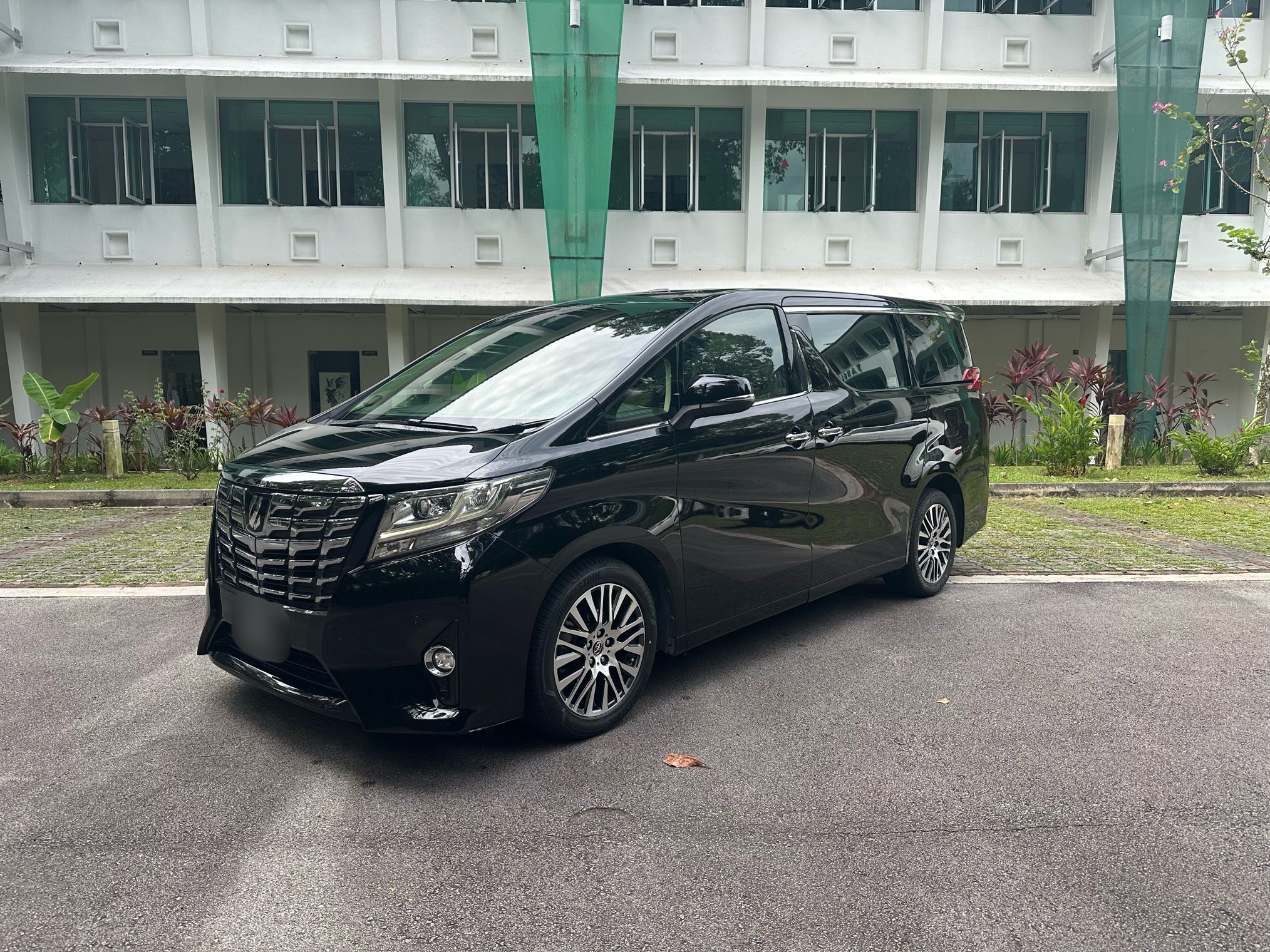 Toyota Alphard 2.5A Elegance (2015) - Bolt Car Leasing