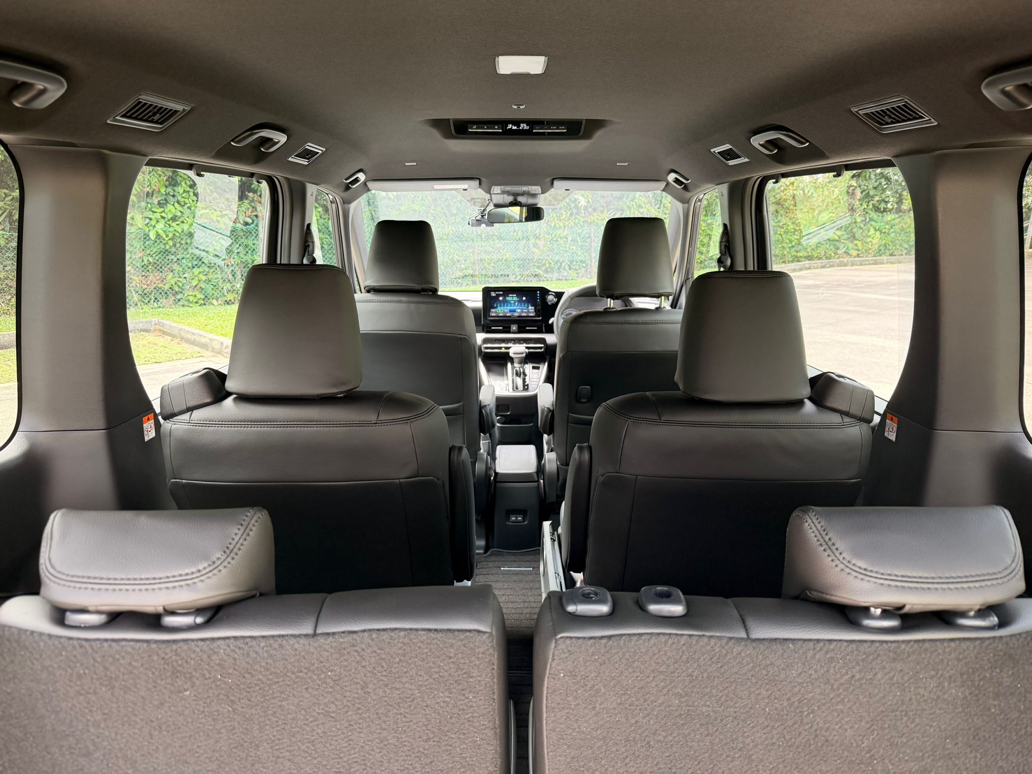 Toyota Noah 1.8X Hybrid (2025) - Bolt Car Leasing